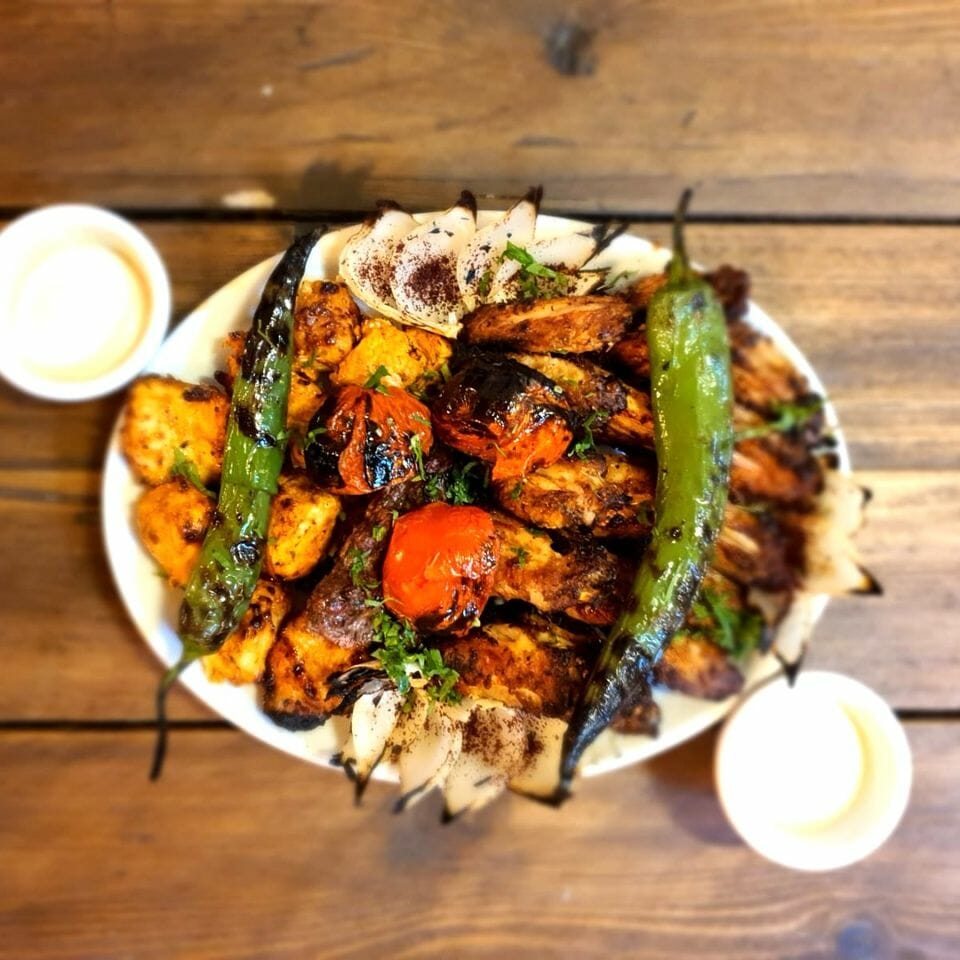 مطعم هبا اكسبريس Hiba Express: استمتع بالأكل الشرقي